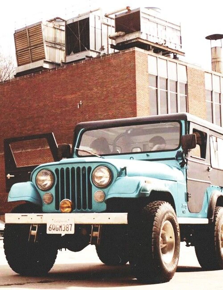 What Jeep Does Stiles Have? Discover His Ride Now!