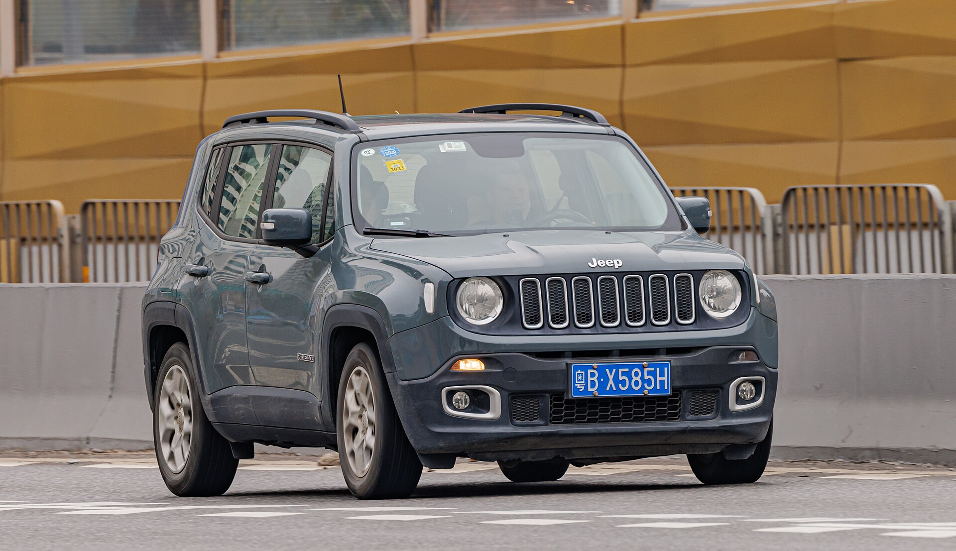 Can You Put Bigger Tires On Jeep Renegade: Before-and-After Buying Guide