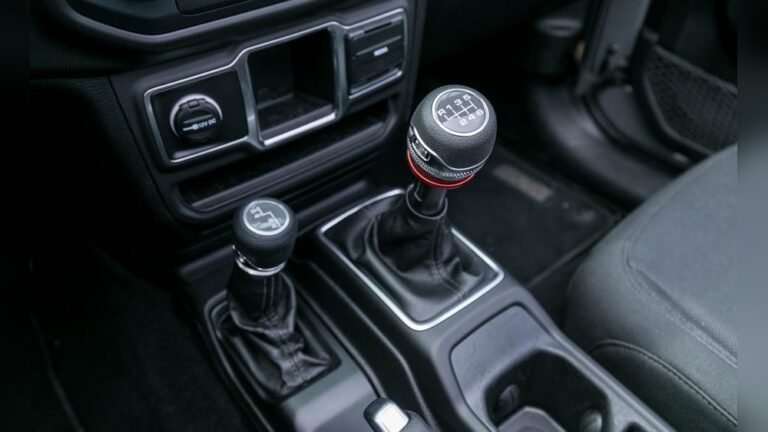 Do Jeep Wranglers Come With Manual Transmission? Ultimate Guide