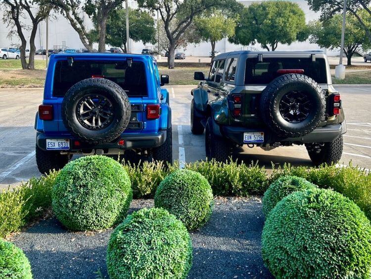 Ford Bronco Raptor Vs Jeep Wrangler: Ultimate Off-Road Showdown