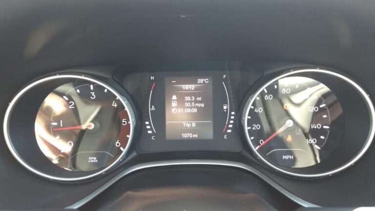How To Check Mileage On Jeep Compass: Quick and Easy Guide