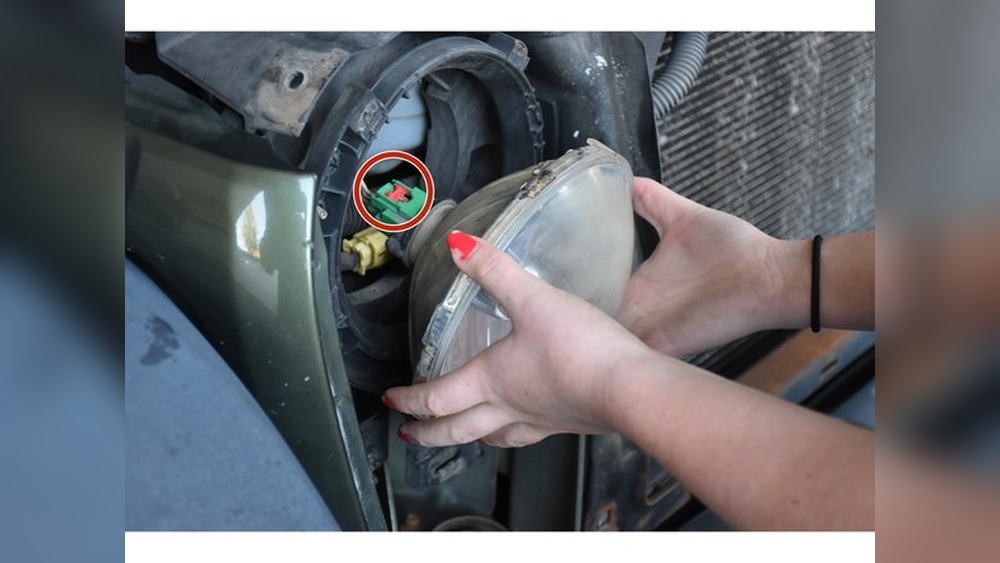 How To Replace Jeep Headlights: A Step-by-Step DIY Guide