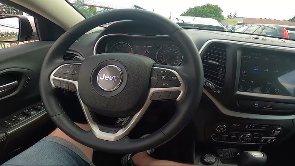 How To Turn On Screen In Jeep Cherokee: Quick & Easy Guide