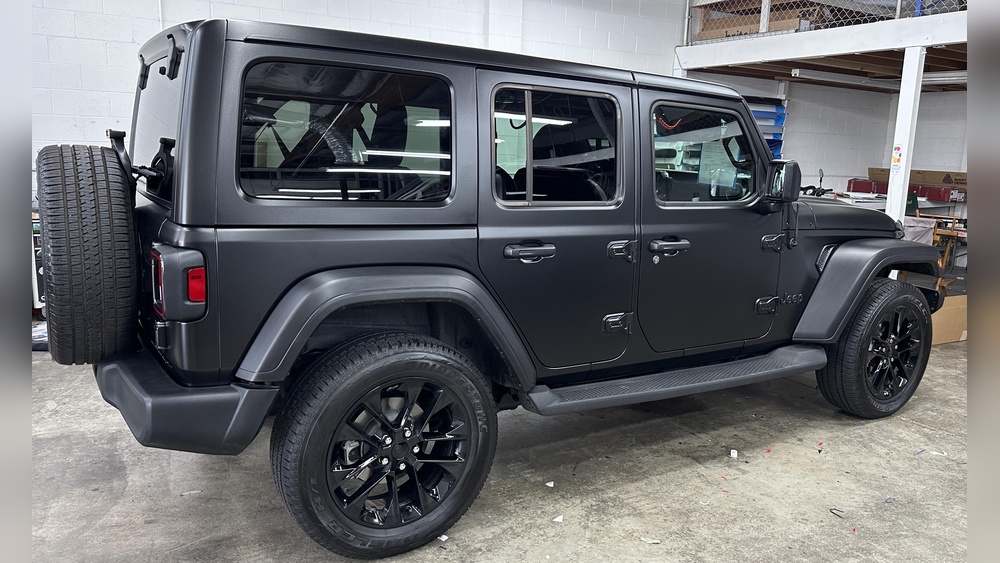 How To Wrap A Jeep Wrangler: Step-by-Step Guide for Beginners