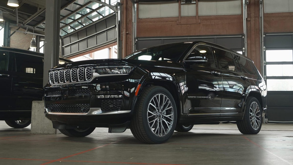 Is Jeep Cherokee A Luxury Car