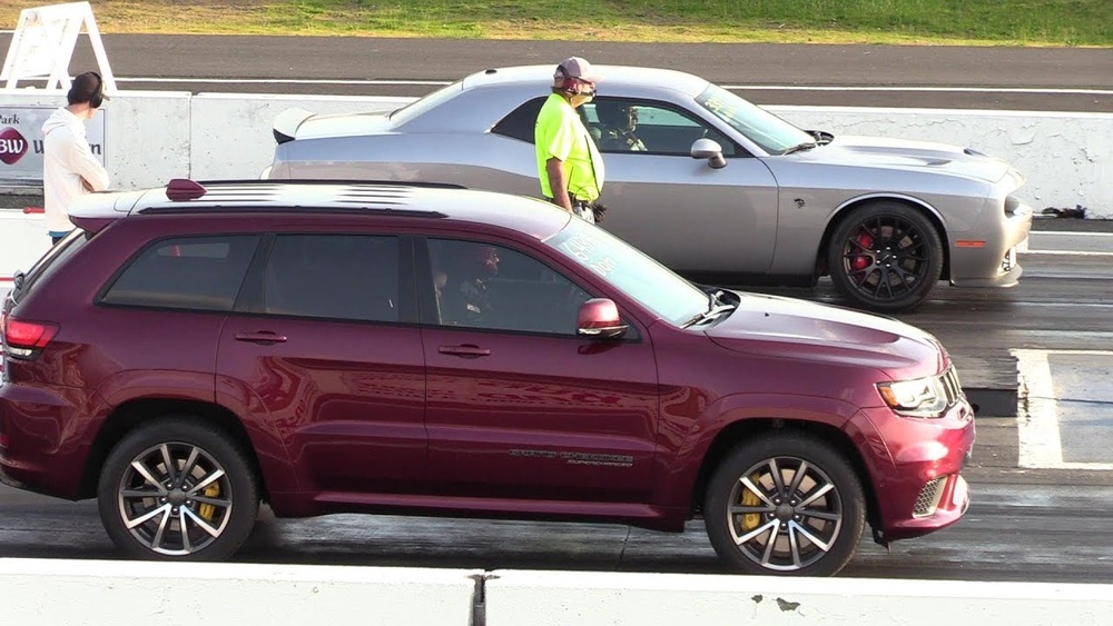 Is The Jeep Trackhawk Faster Than Hellcat