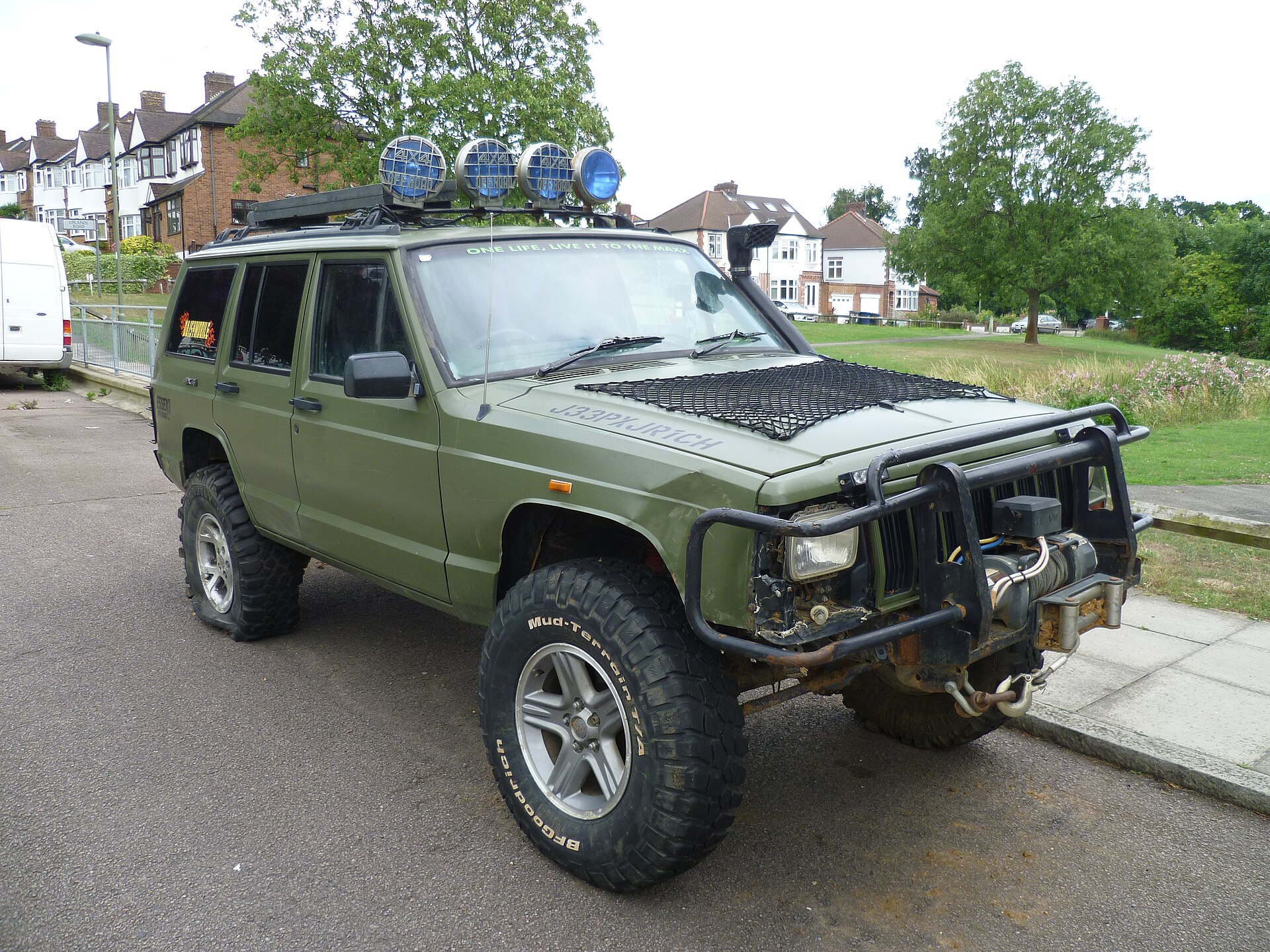 Jeep Cherokee Gas Tank Size MPG Gas Type: Quick Specs Guide