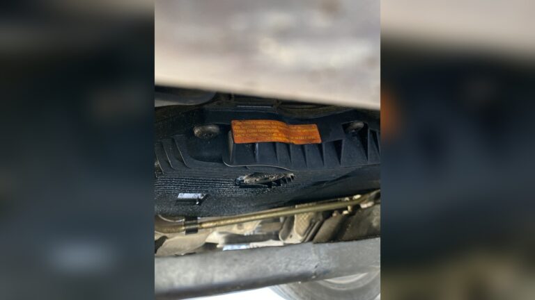 Jeep Grand Cherokee Leaking Transmission Fluid: Causes & Fixes