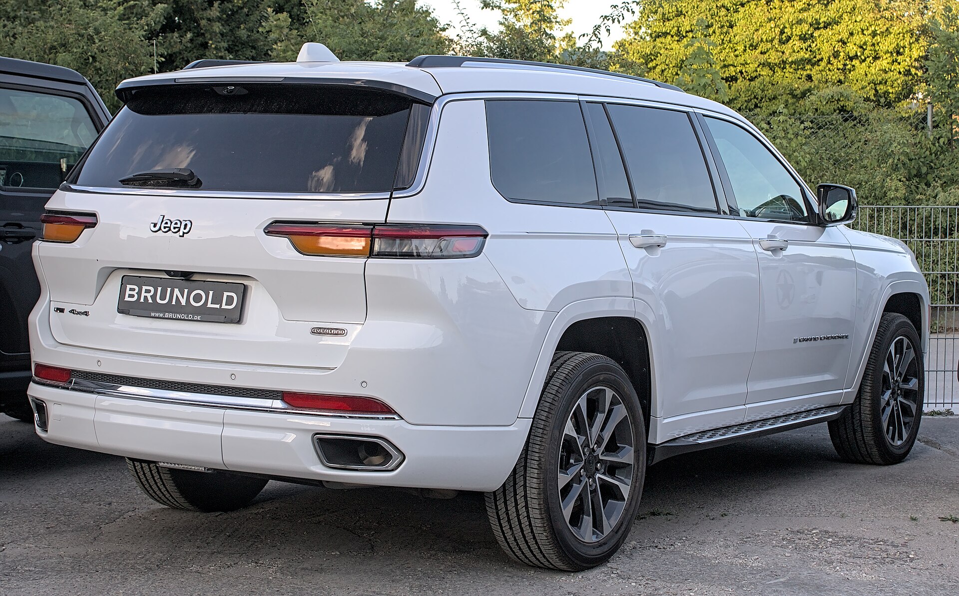 Jeep Grand Cherokees 24 6 Gallon Gas Tank: What Jeep Owners Should Know
