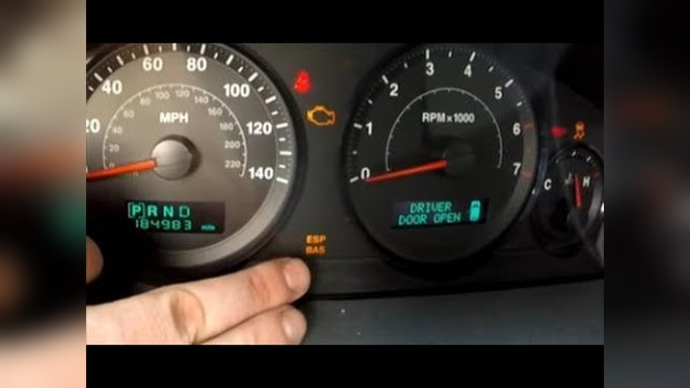 Jeep Patriot Esp Bas Light: Troubleshooting Tips You Need Now